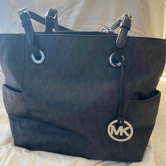 Michael Kors | Bags | Mk Michael Kors Black Bag | Poshmark